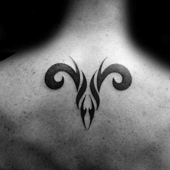 Tatuaże ze znakami zodiaku: baran – znaczenie, historia, 40 zdjęć